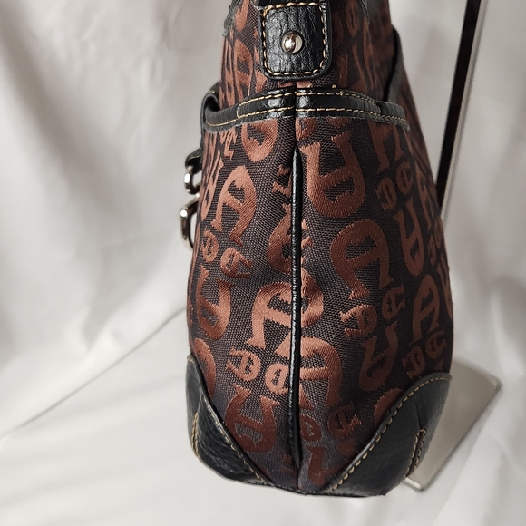 Etienne Aigner | Bags | Euc Etienne Aigner Signature Monogram Shoulder ...